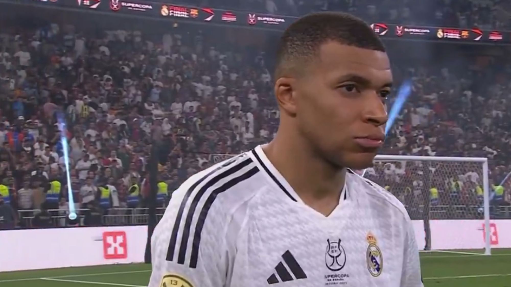 La imagen más viral, la cara que se le quedó a Mbappé tras ser el mejor ...