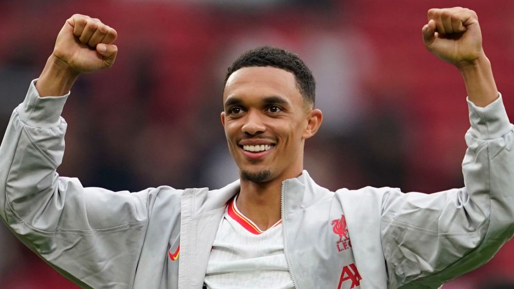 Tras el K.O. con Alphonso Davies, Alexander-Arnold toma la palabra y se ...