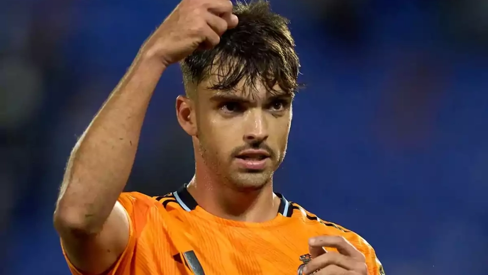 La promesa de De La Fuente a Asencio tras no jugar ni un minuto con España