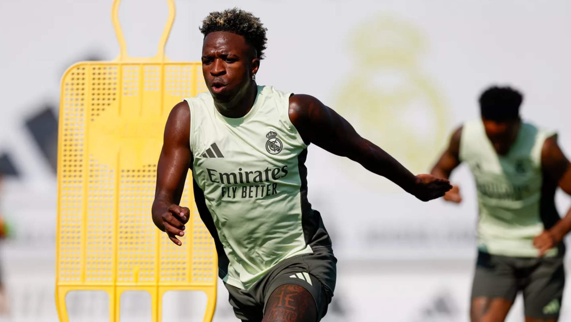 En mitad de los rumores, Vinícius se pronuncia sobre su futuro con un mensaje directo